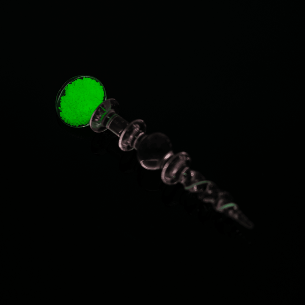 HEMPER - Glowing Crystal Glass Dab Tool